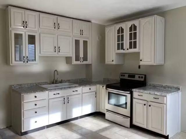 1076 Dixwell Avenue, Hamden, CT 06514