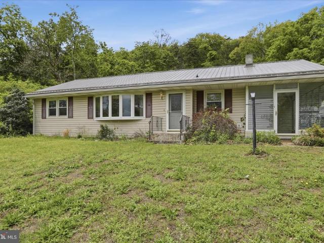 1076 Frankfort Highway