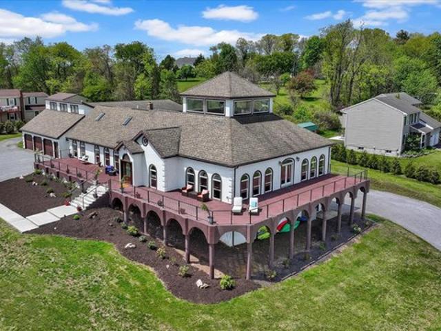 1076 Indian Cv, Auburn, PA 17922