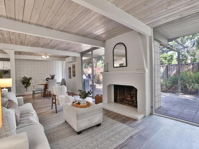 1076 Pomeroy Ave, Santa Clara, CA 95051