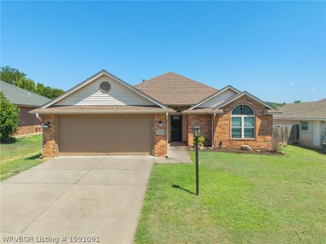 1076 Red Oak Drive
