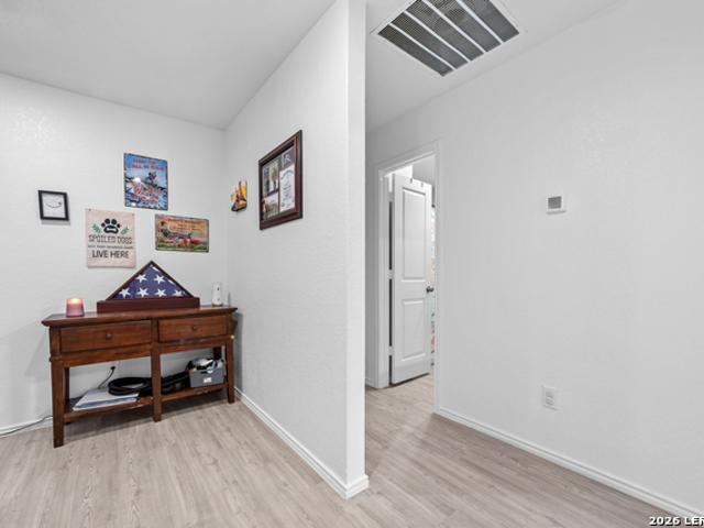 1076 Shutter Way