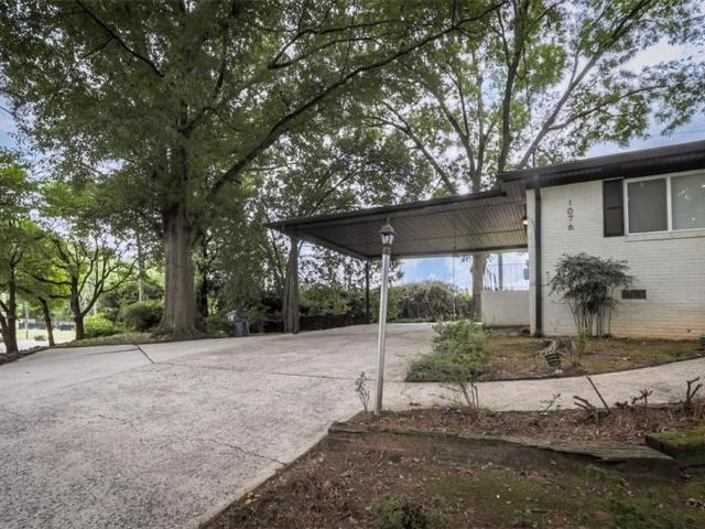 1076 Vonda Lane SW 1076