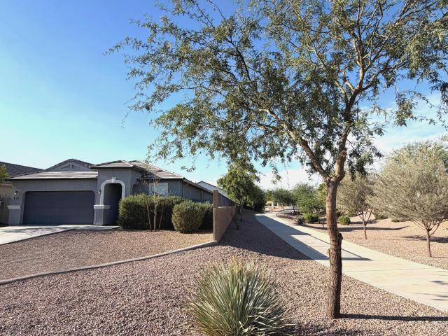 1076 w sand canyon court