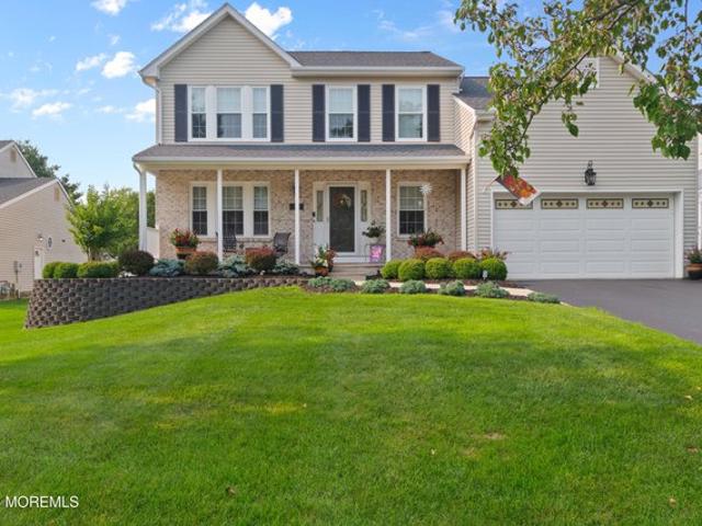 1076 White Oak Ct, Toms River, NJ 08753