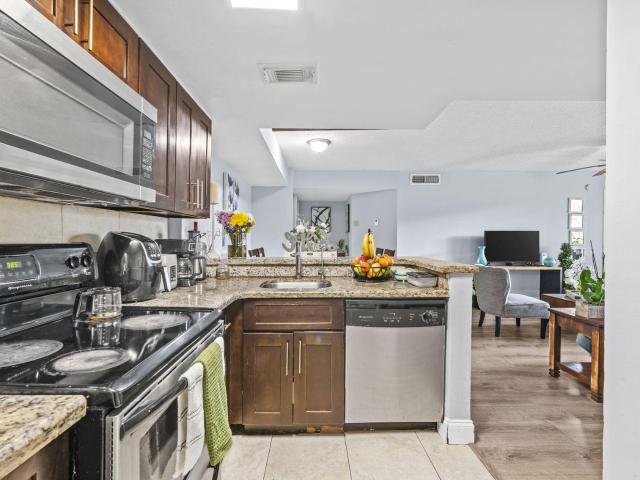 10773 Cleary Blvd 106, Plantation, FL