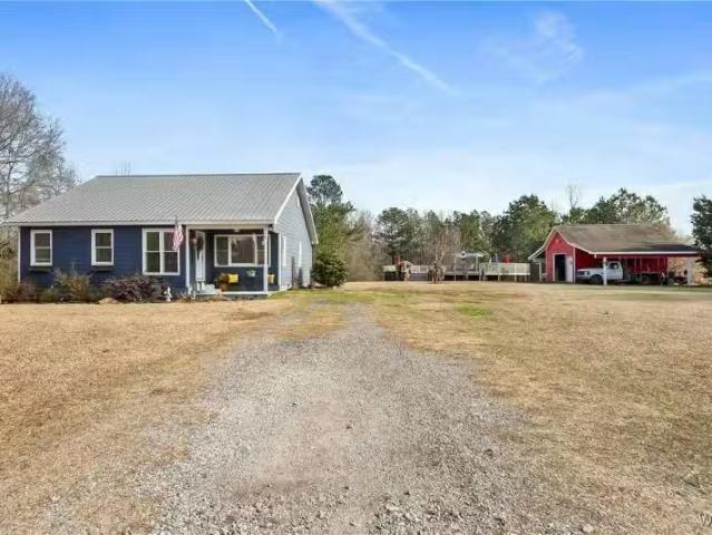 10770 LOWER COALING RD, COALING, AL 35453 Single Family Reside.