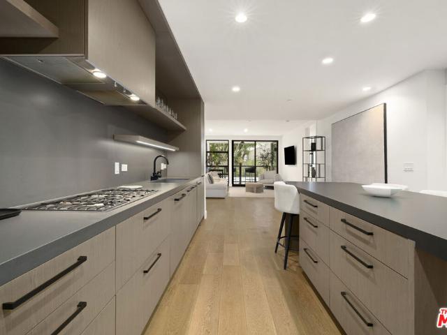 10777 Wilshire Boulevard 207