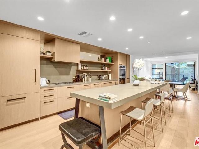 10777 Wilshire Blvd Unit 209, Los Angeles, CA 90024