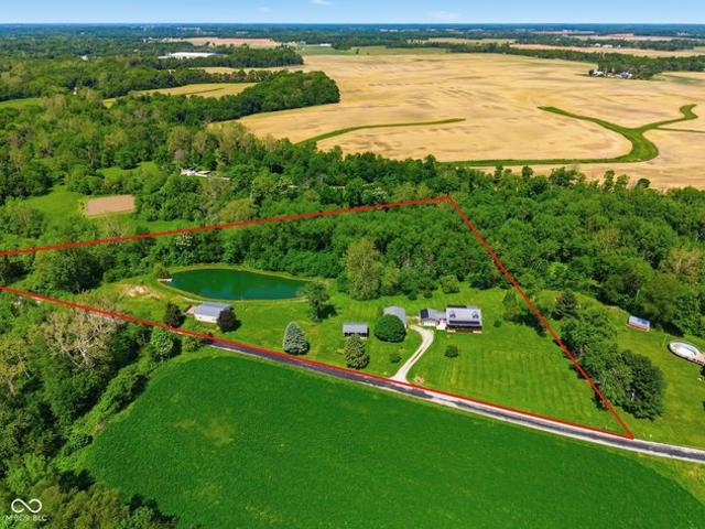 10777 S Waveland Rd, Waveland, IN 47989