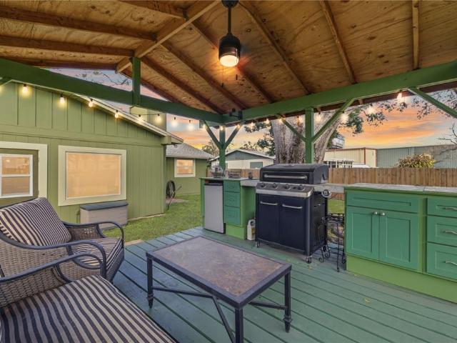 10776 th Ave N, Seminole, FL 33778 | MLS #TB8483