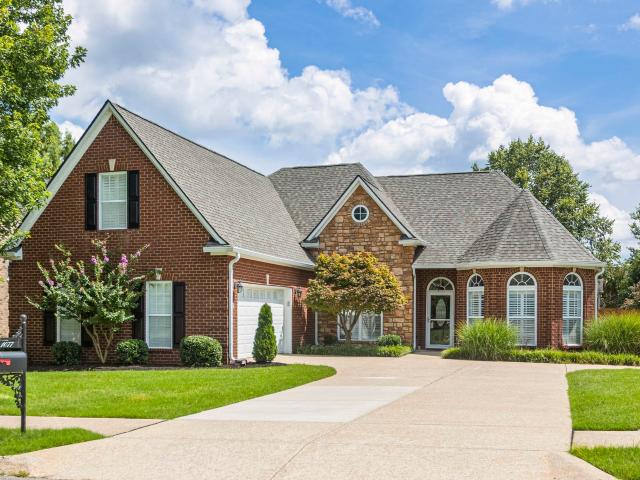 1077 Nealcrest Cir