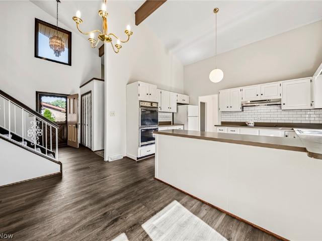 1077 Brainard Road