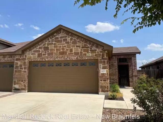 1077 Creekside Orchard Luxury Duplex in New Braunfels, TX!