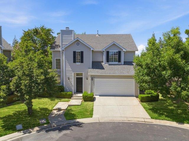 1077 E Monticello Cir, Fresno, CA 93720