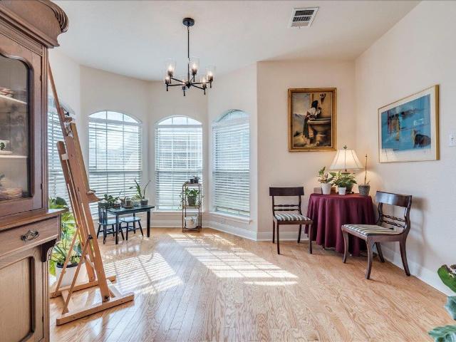 1077 Fairway