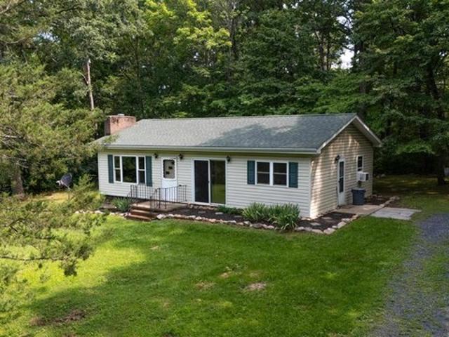 1077 Fleming Park Rd, Mount Jackson, VA 22842