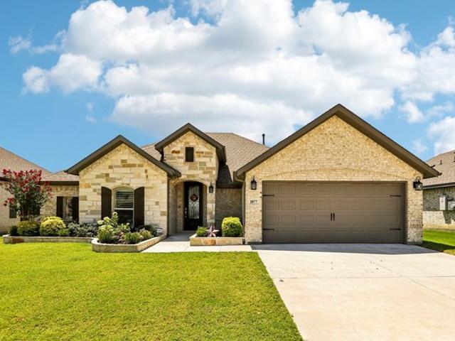 1077 Fleetwood Dr, Justin, TX 76247