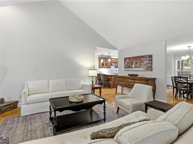 1077 Panorama Drive