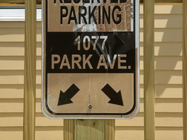 1077 Park Avenue