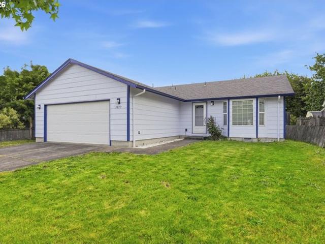 1077 S 10th St, Lebanon, OR 97355
