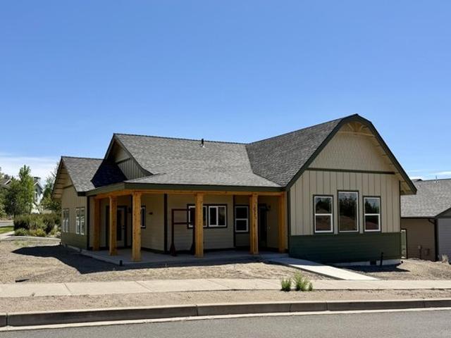 1077 SE Fescue Ln, Madras, OR 97741