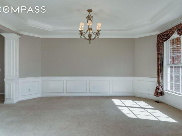 1077 Walnut Bend Ln, Brentwood, TN