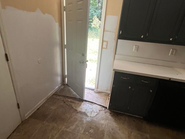 1077 Walnut Creek Lane