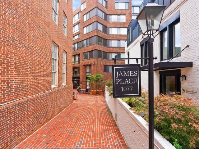 1077 30th Street NW Unit# 201, Washington, US, DC