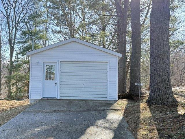 10780 Round Lake Dr, Mecosta, MI 49332