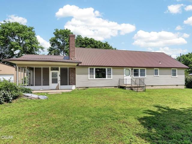 10784 SW 70th St, Chetopa, KS 67336
