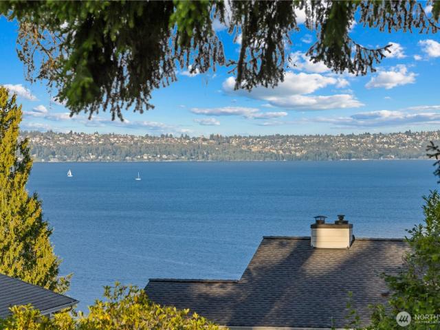 10785 Bill Point Crest NE