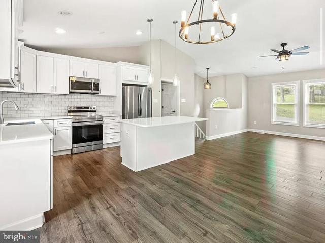 10788 Forest Edge Circle