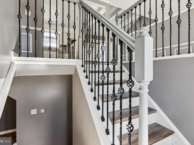 1078 Lexington Dr, Woodbury, NJ 08096 | MLS #NJGL2070 | Compass