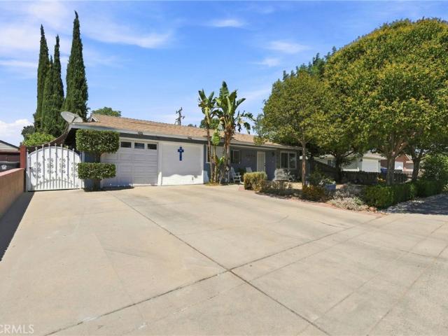 1078 W Madalyn Avenue