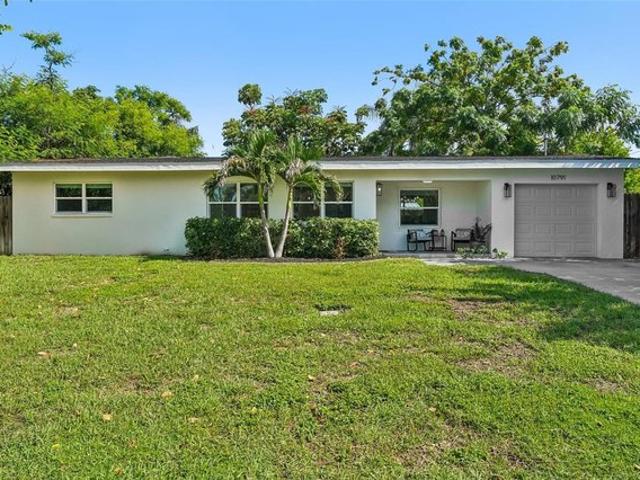 10791 Temple Ter, Seminole, FL 33772