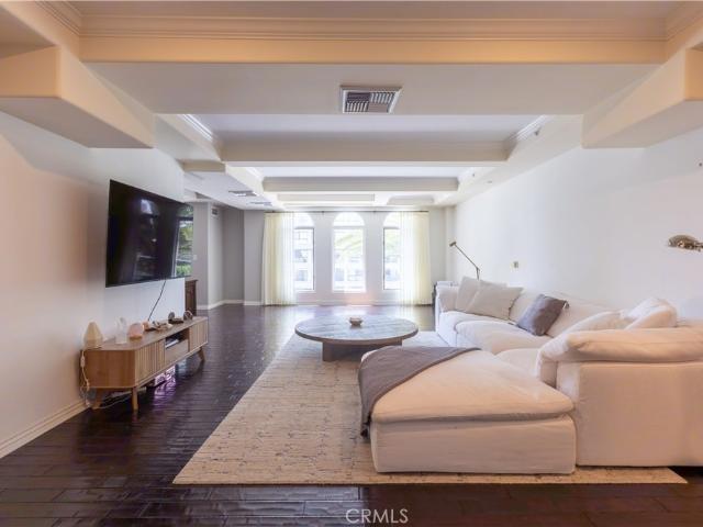 10795 Wilshire Blvd, Unit 402, Los Angeles, CA 90024 | MLS #TR25170
