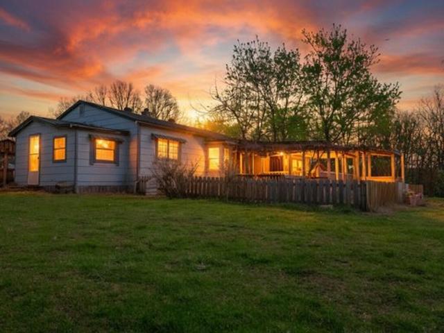 1079 Ff Hwy, Alton, MO 65606