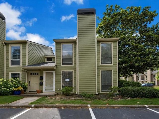 1079 Riverbend Club Dr SE, Atlanta, GA 30339