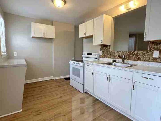 1079 South James Road 2 Bedroom Apartment for Rent at 1079 S James Rd, Columbus, OH 43227 Eastmoor