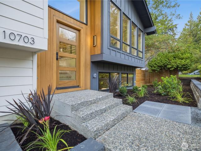 10703 th Avenue NE