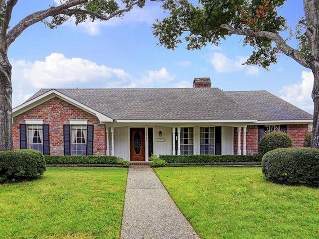 10703 Valley Forge Dr, Houston, TX 77042