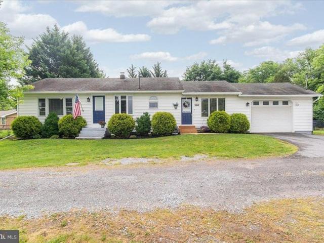 10703 Yvonne Ln, Williamsport, MD 21795