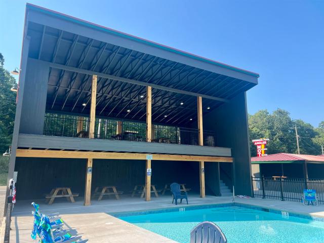 10700 Airport Road # 18