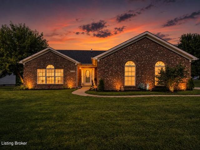10700 Black Walnut Blvd, Louisville, KY 40229