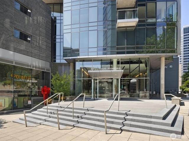 10700 NE 4th St Unit 1706, Bellevue, WA 98004