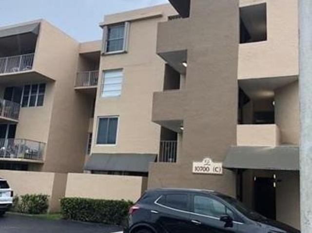 10700 SW 108th Ave #C302, Miami, FL 33176