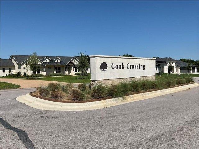 10701 Cook Xing, College Station, TX 77845