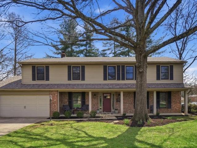 10701 Old Pond Dr, Montgomery, OH 45249
