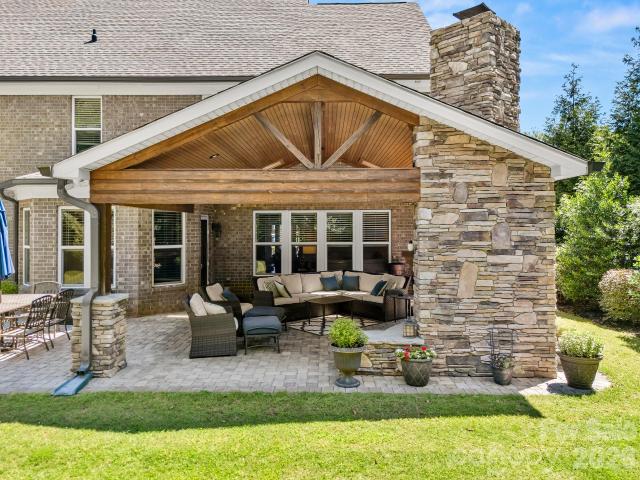 10704 Waxhaw Manor Drive